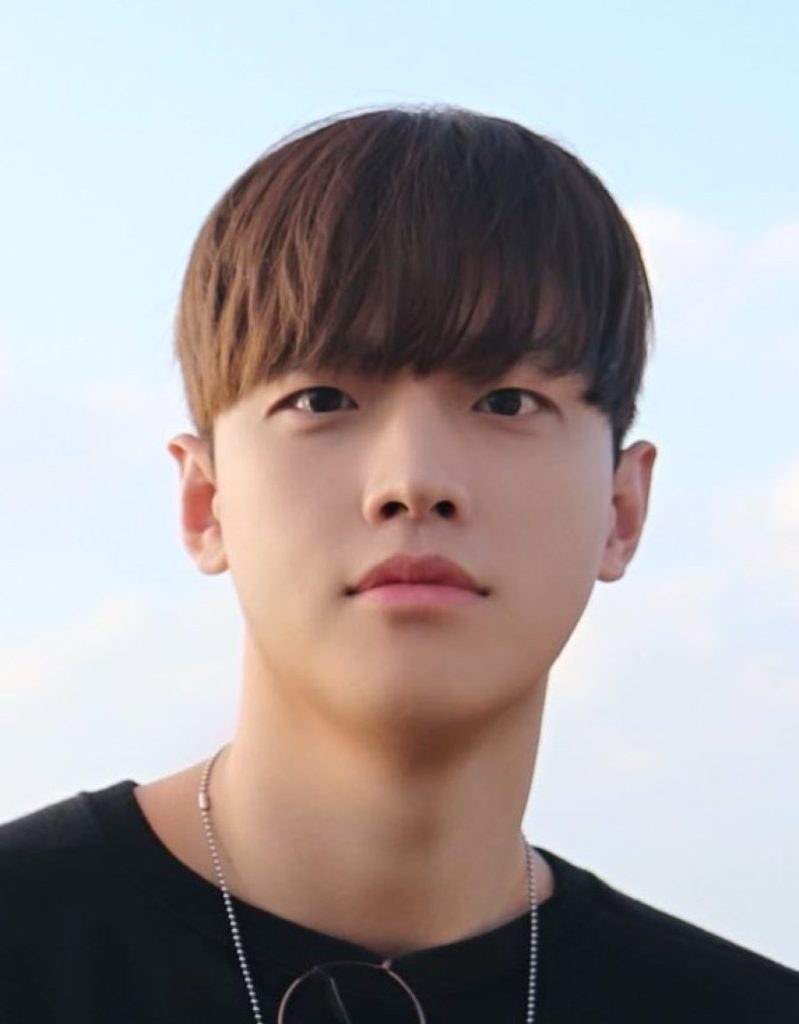 12 Cowok Ulzzang Korea yang Ganteng Seperti Idol Kpop