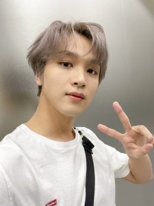 9 Idol KPop Ini Punya Mata Boba yang Menggemaskan