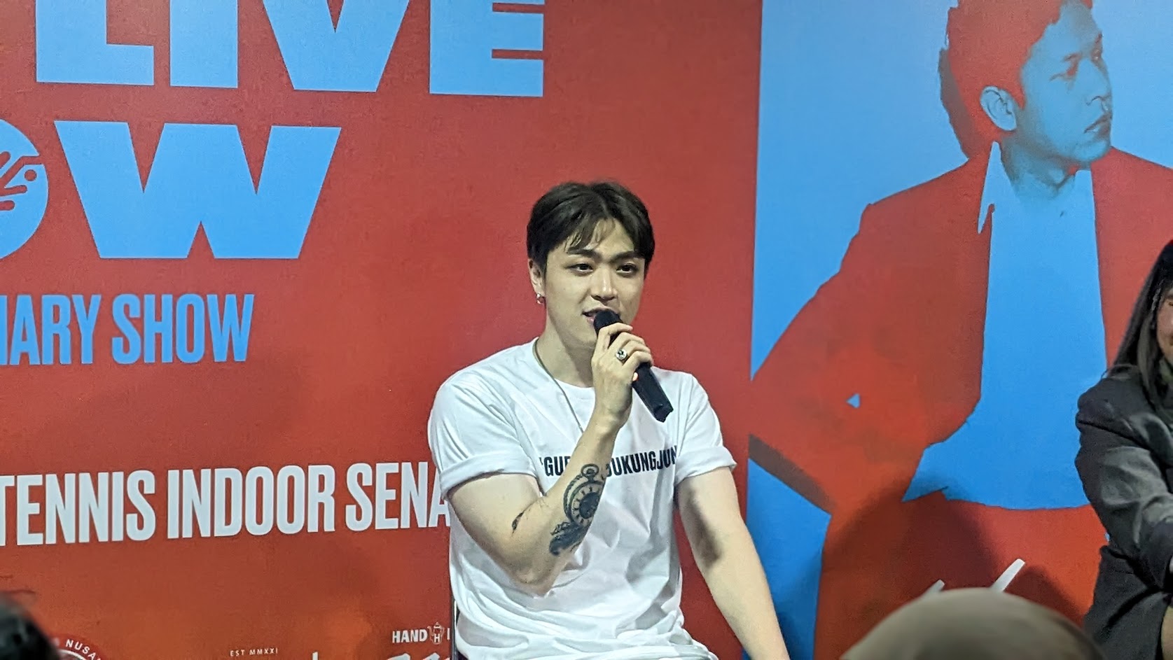 Profil dan Fakta Menarik Junny, Penyanyi Korea yang Lagi Hits