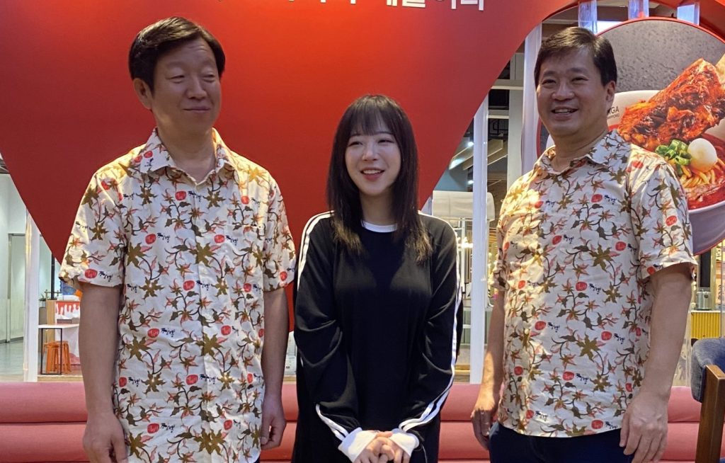 Ebiga Jjampong Hadirkan Tzuyang di Acara Grand Opening