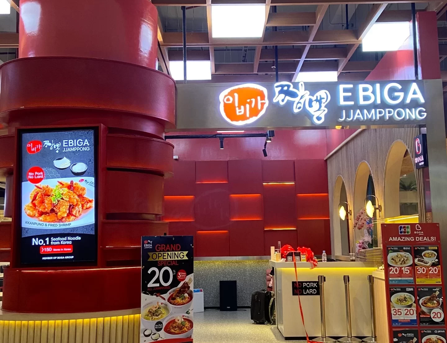 Ebiga Jjampong Hadirkan Tzuyang di Acara Grand Opening
